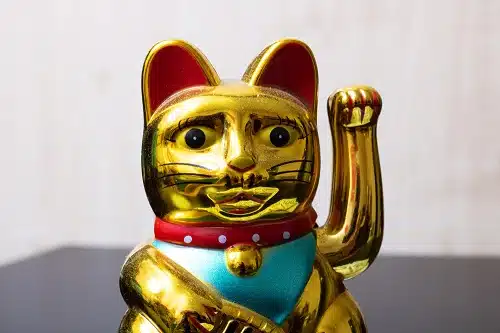 Maneki Neko: All About Japan's Lucky Cat - PD Insurance